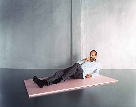 Erwin Wurm : One Minute Works - Announcements - e-flux