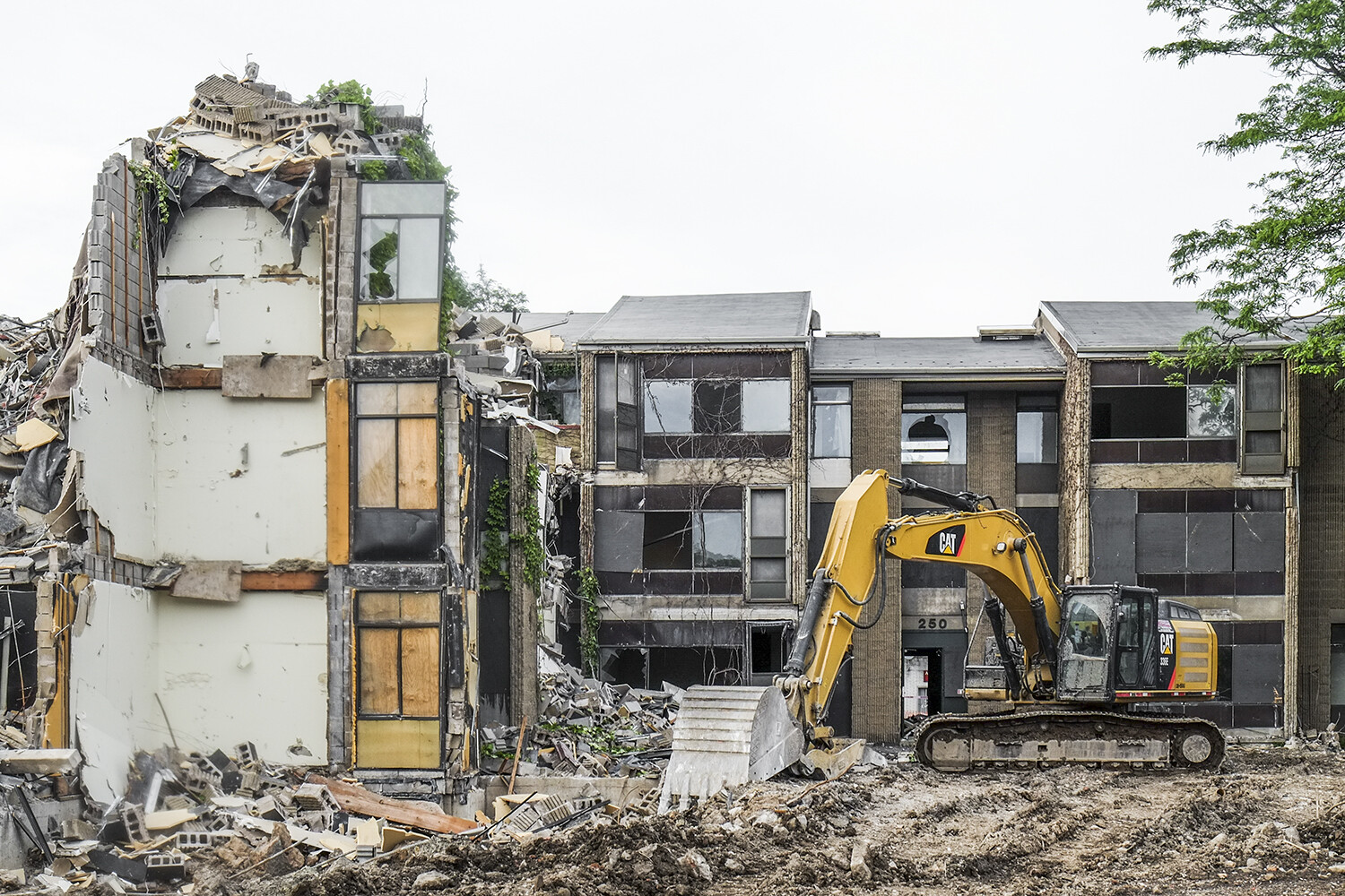 Brutal Destruction - Announcements - e-flux