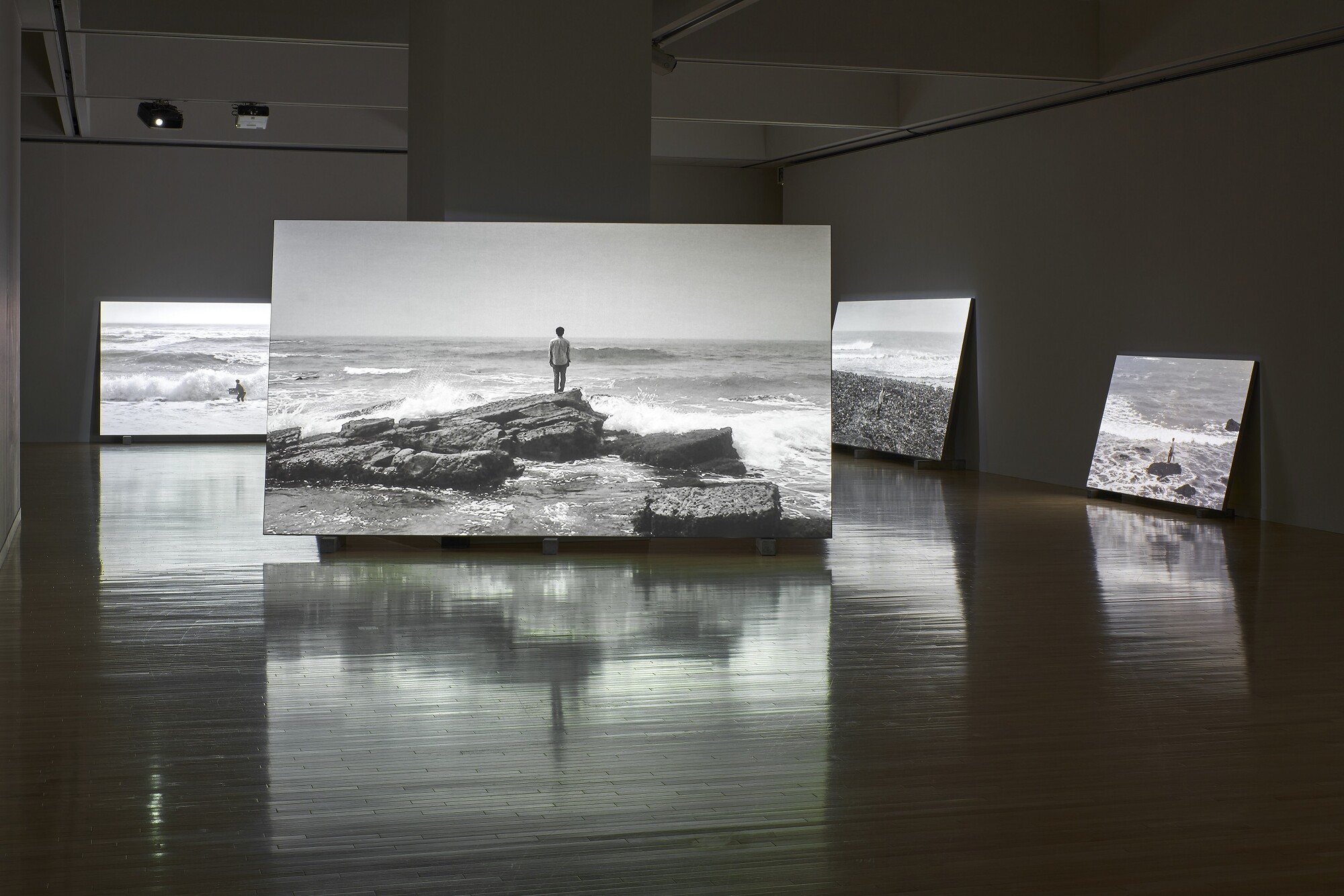 Ishu Han, Daisuke Kosugi, Maya Watanabe: A sea, a living room and a ...