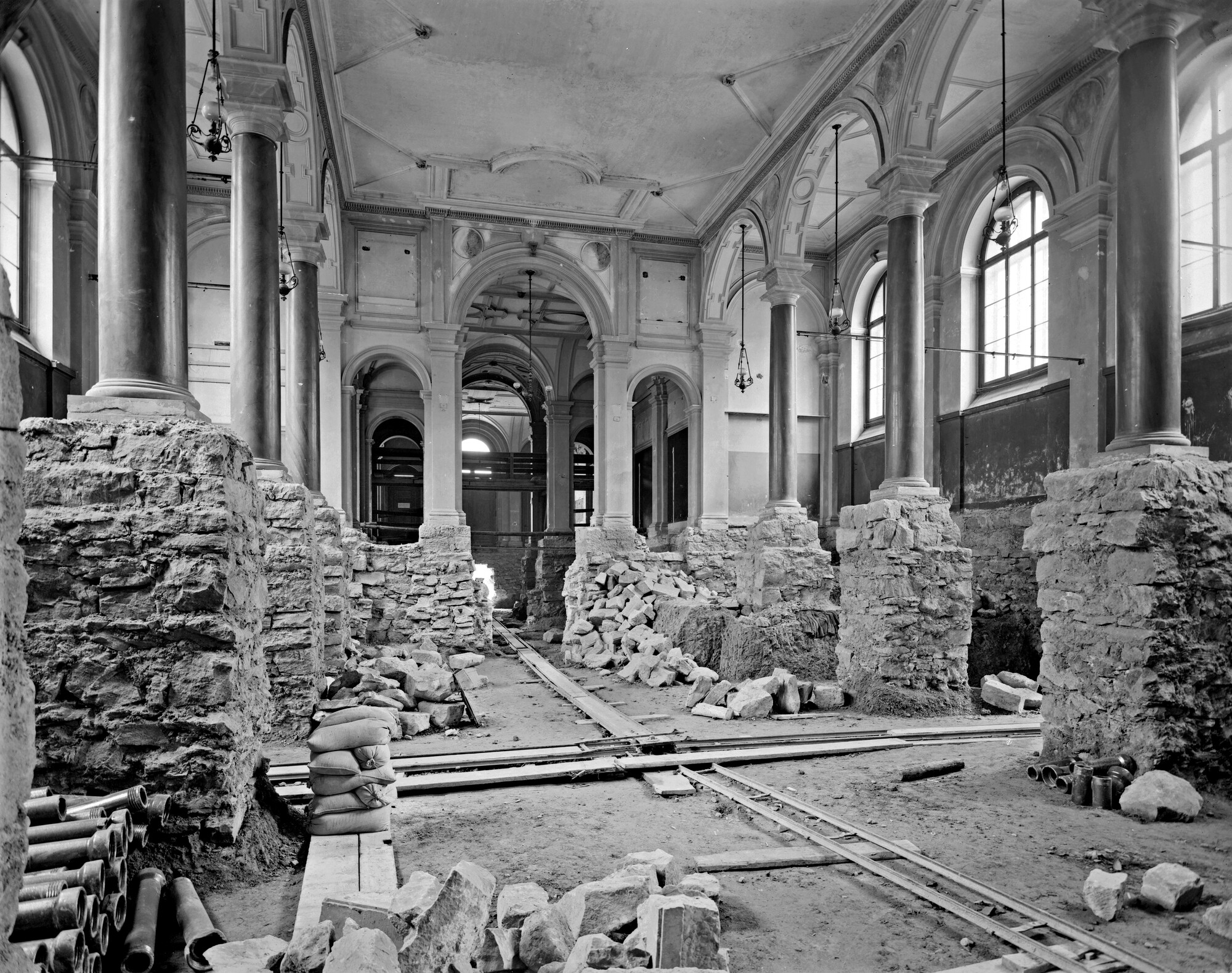 History/Theory - Nick Axel et al. - Editorial