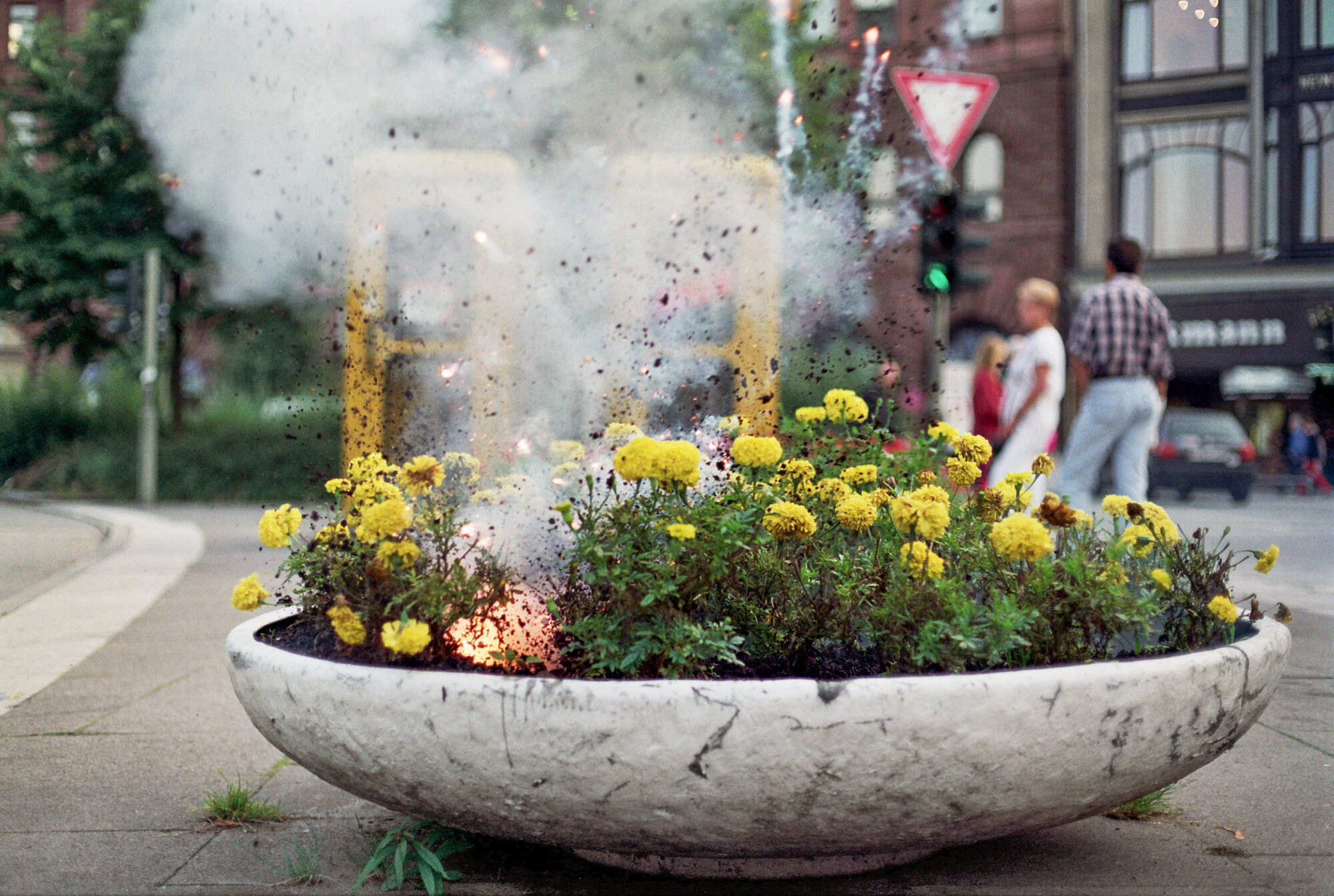 Counter-Monuments and Para-Monuments: Contested Memory in Public Space ...