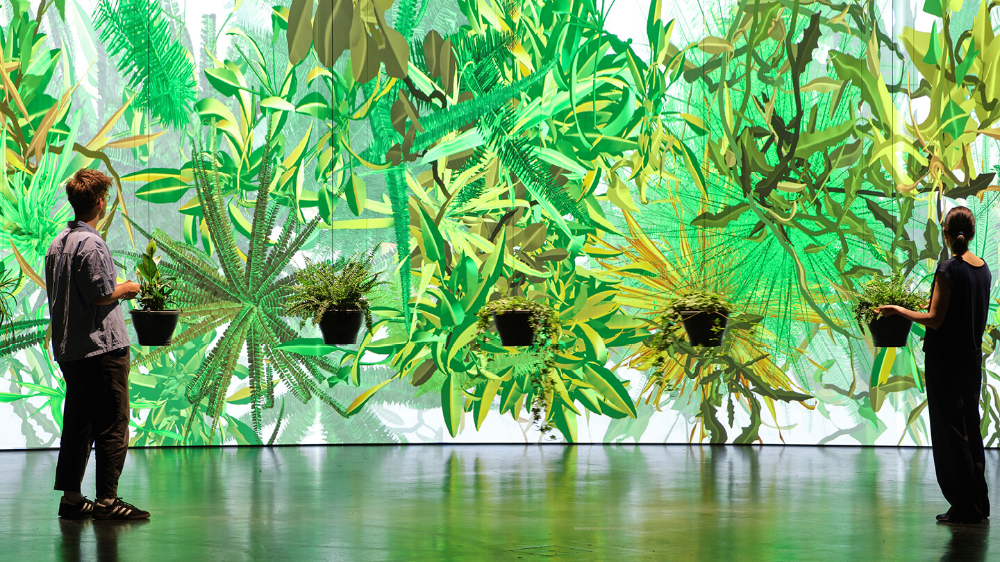 Christa Sommerer and Laurent Mignonneau: The Artwork as a Living System ...